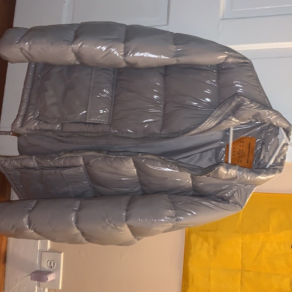 Urban Outfitters | Jackets & Coats | Mens L Silver Puffer Jacket Urban ...